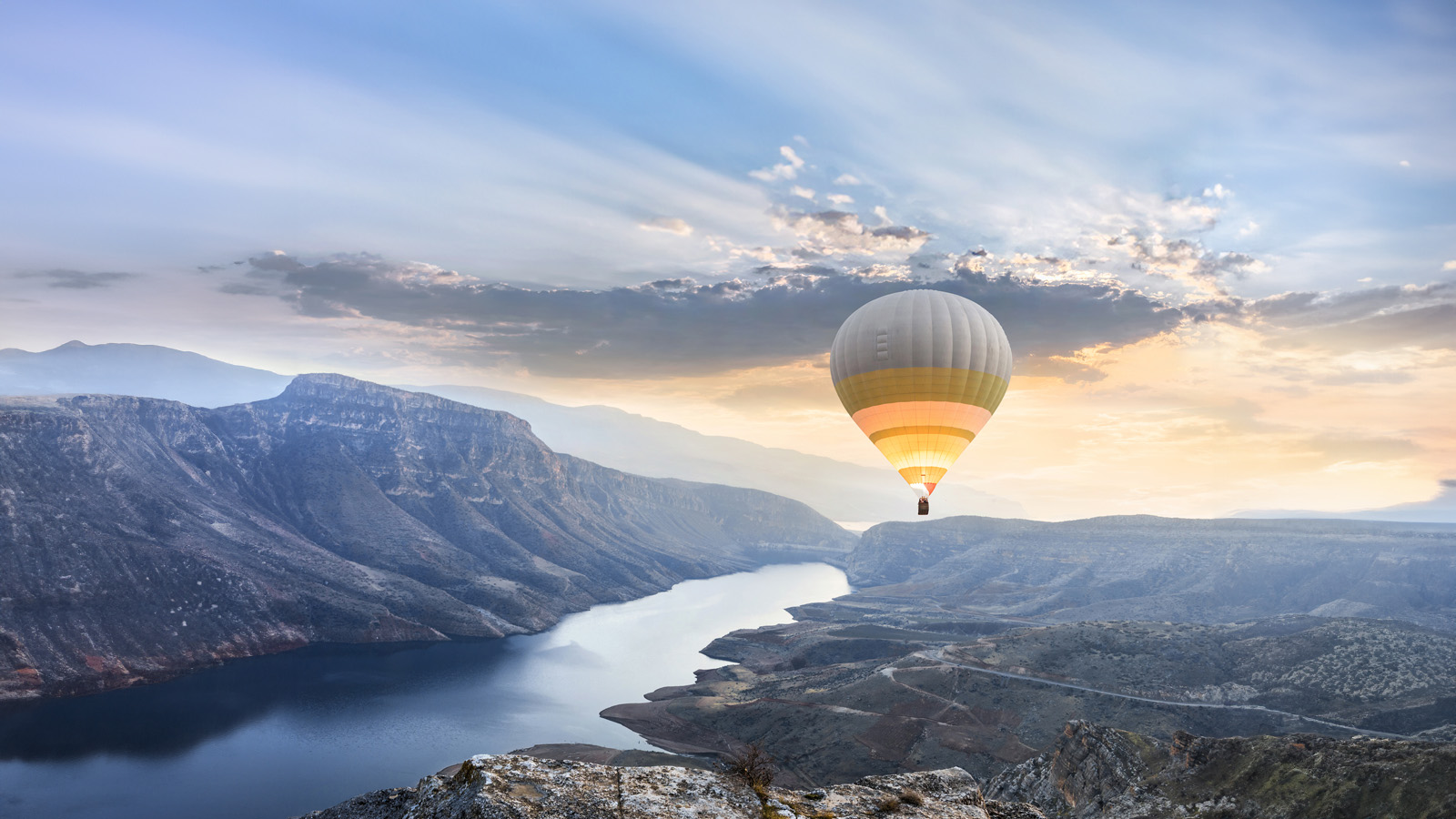 Mazars C-suite barometer: outlook 2024 - Building global ambition ...