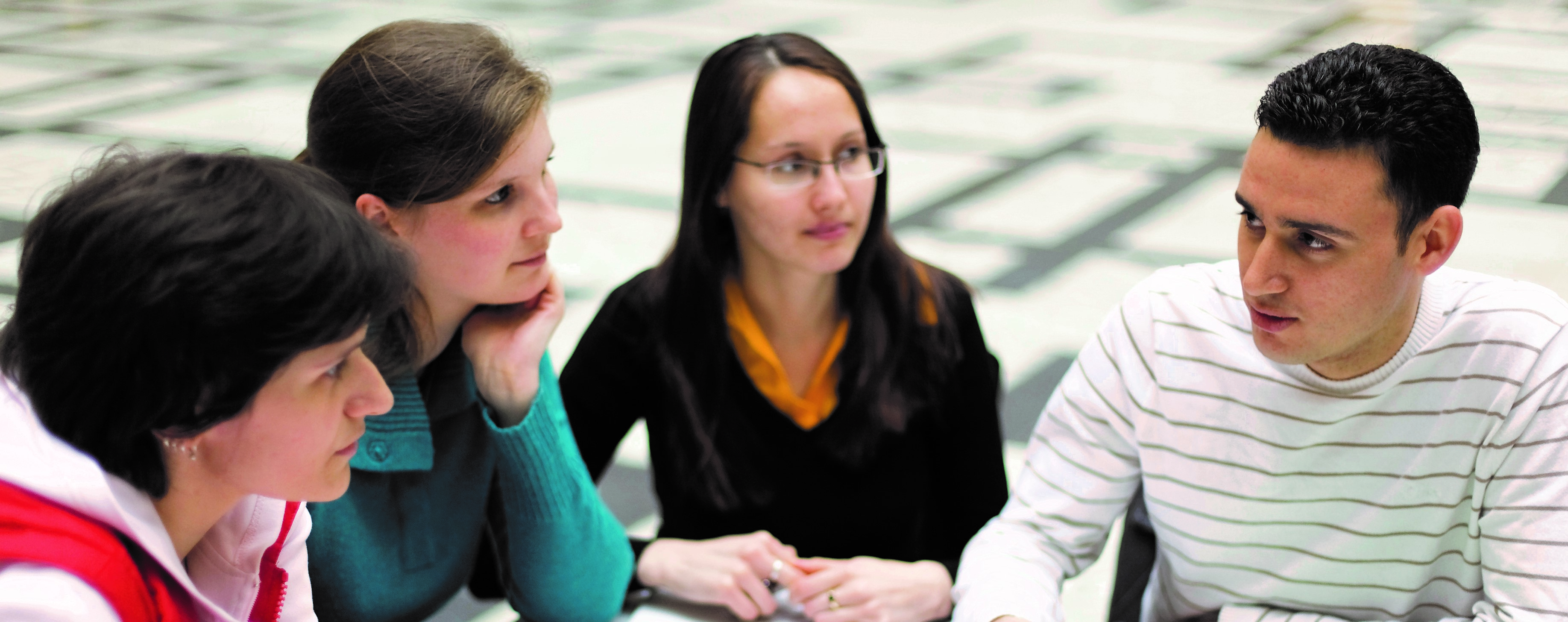 Edinburgh University Students Visit Mazars in Hong Kong - Forvis Mazars